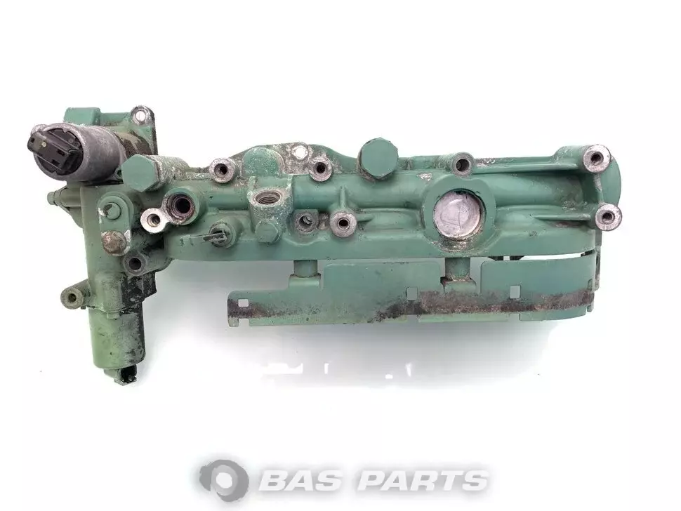 Oil filter housing 21304734 21304734 | BAS Parts & Tyres