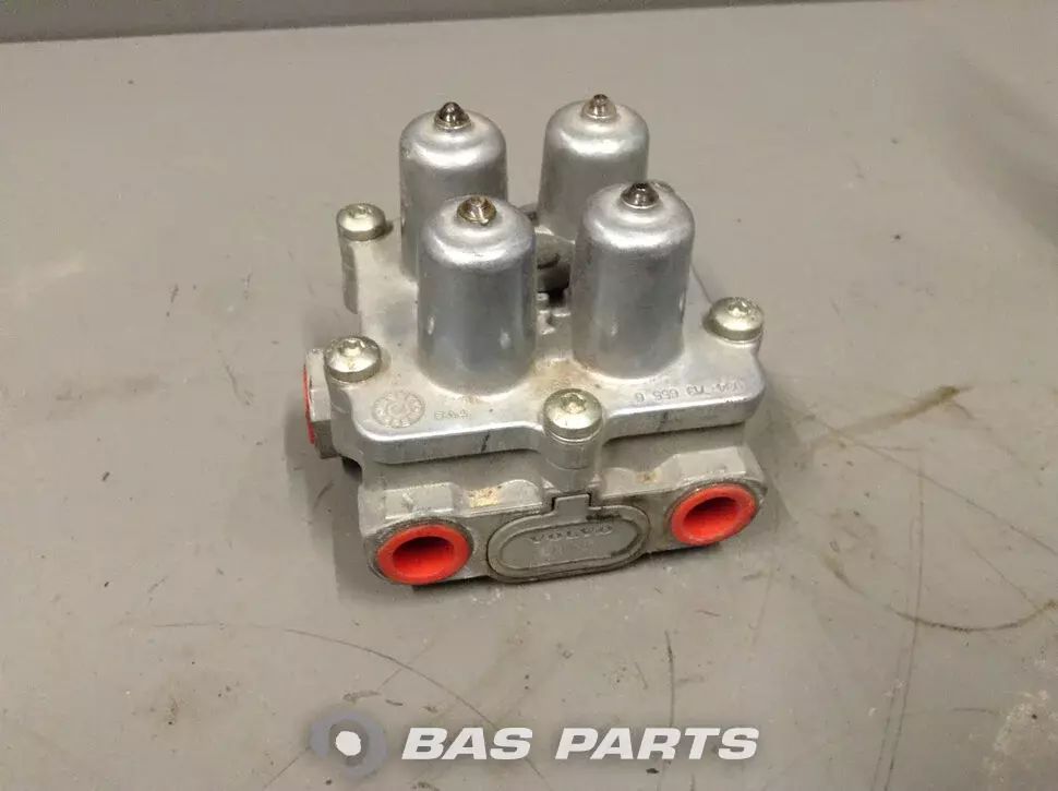 Overflow valve Volvo 20382310 | BAS Parts & Tyres