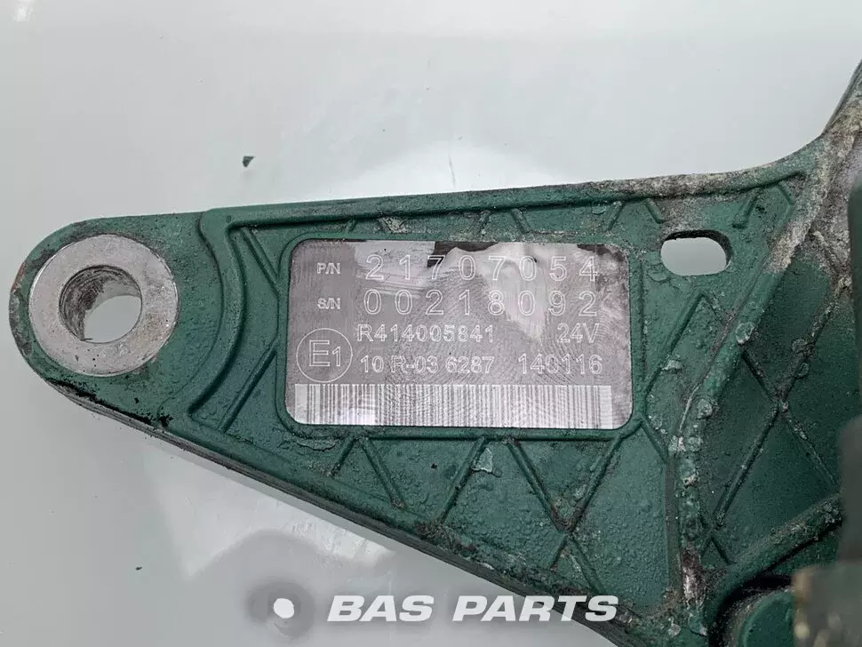 Air valve Volvo 20837594 | BAS Parts & Tyres