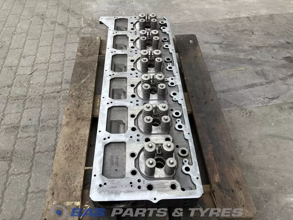 Cylinderhead Volvo D16 20853649 | BAS Parts & Tyres