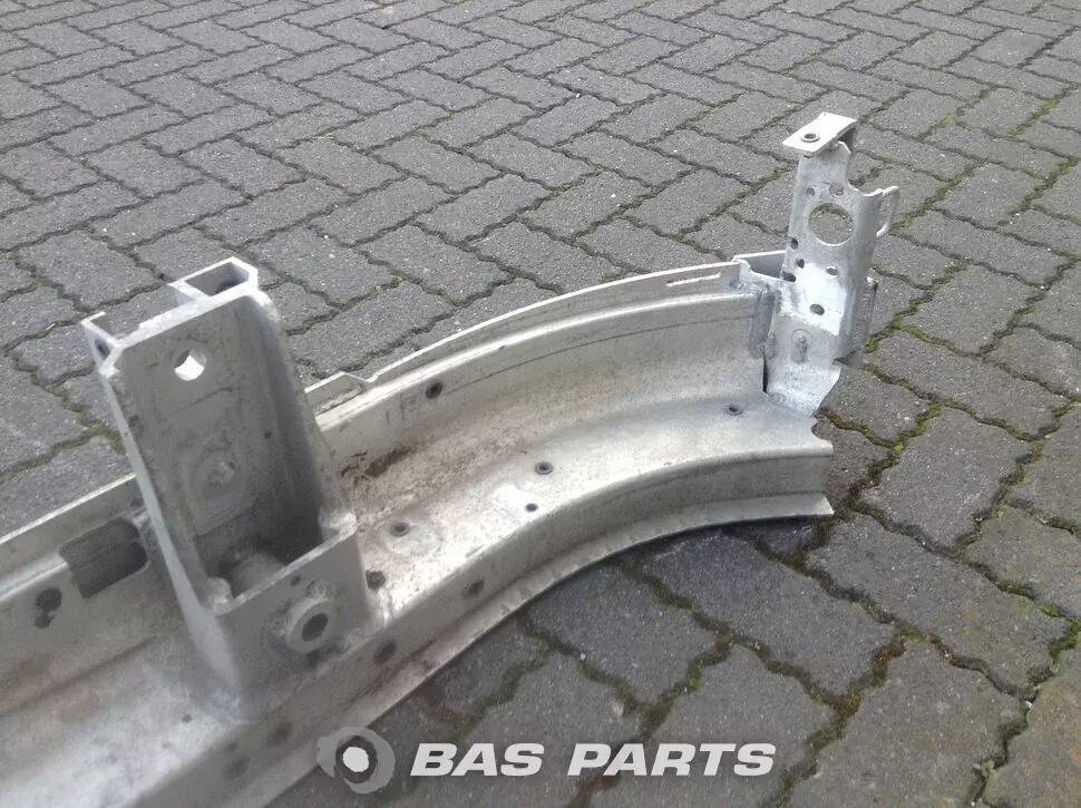 Barre anti-encastrement Volvo 82491840 | BAS Parts & Tyres