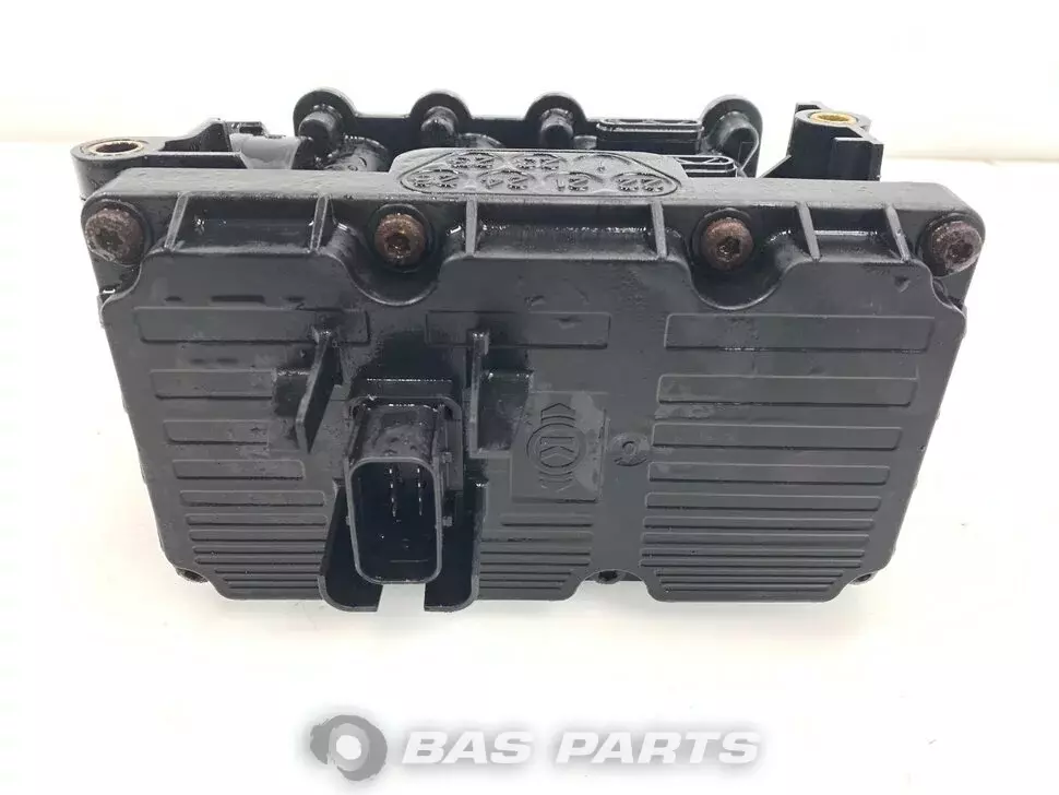 Control valve Volvo 21133934 | BAS Parts & Tyres