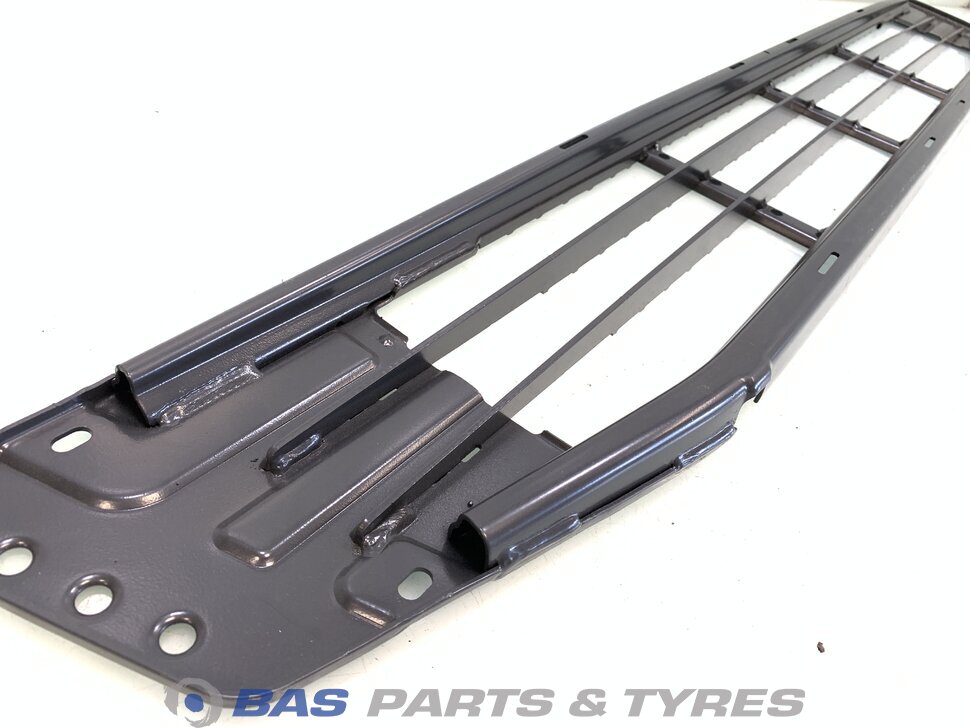 Treeplank, Boven Volvo 22822131 22822131 - BAS Parts & Tyres