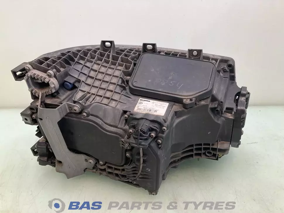 Faro principal Izquierda 2379882 | BAS Parts & Tyres