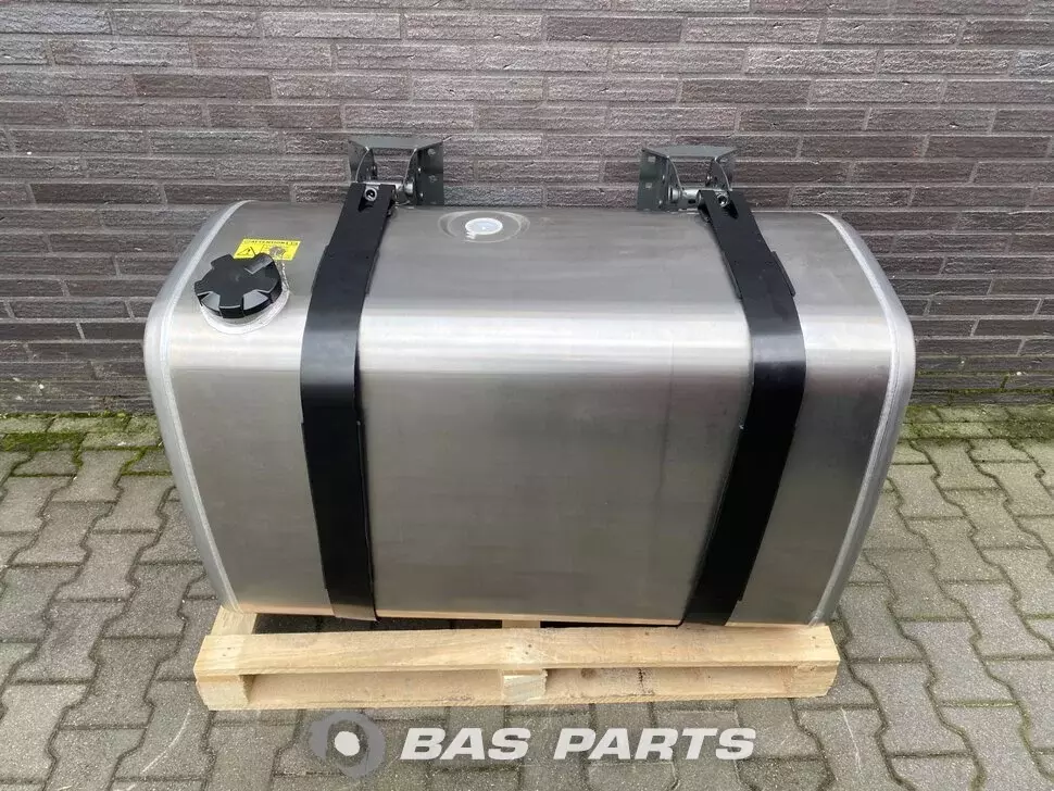 Réservoir carburant Volvo 450 Liter 20424027 | BAS Parts & Tyres