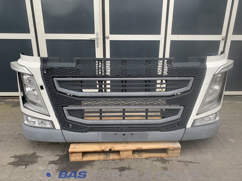 Voorbumper compleet Volvo 21221160, 22332604, 21221129, 22239217 ...