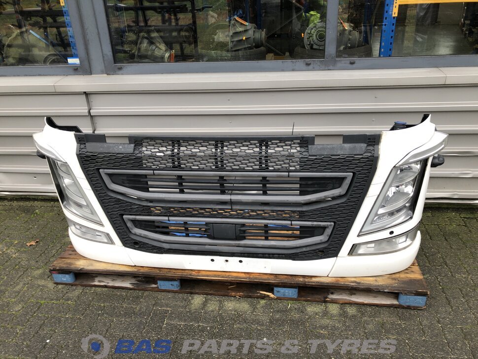 Voorbumper compleet Volvo 21221160, 22332604, 21221129, 22239217 ...