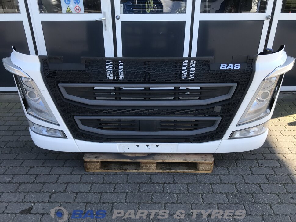 Voorbumper compleet Volvo 21221160, 22332604, 21221129, 22239217 ...