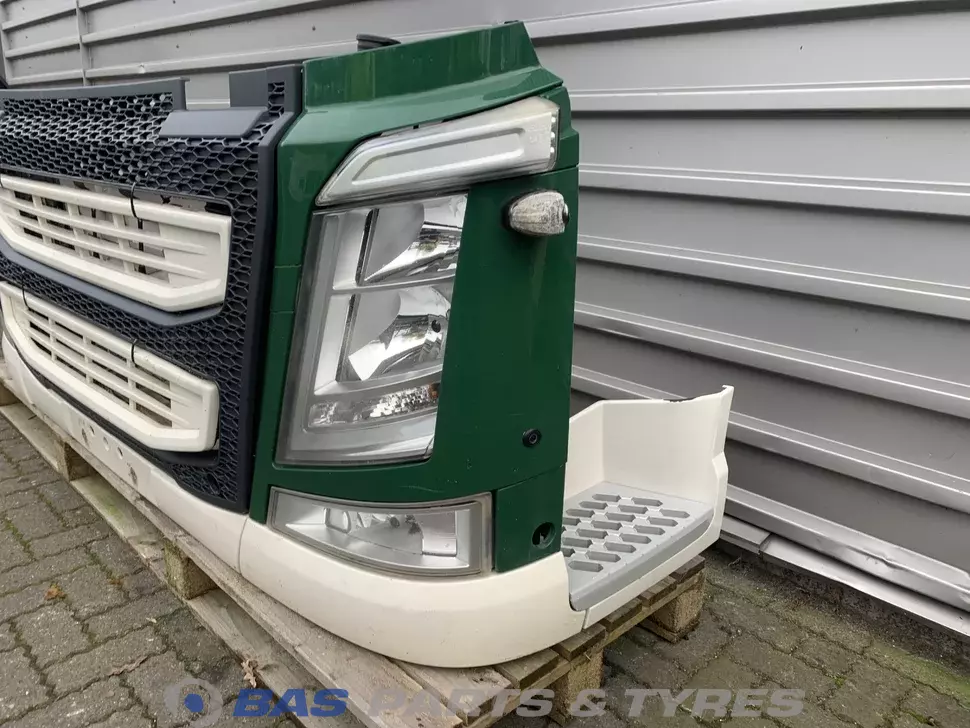 Bumper Volvo FH4 82139942 | BAS Parts & Tyres