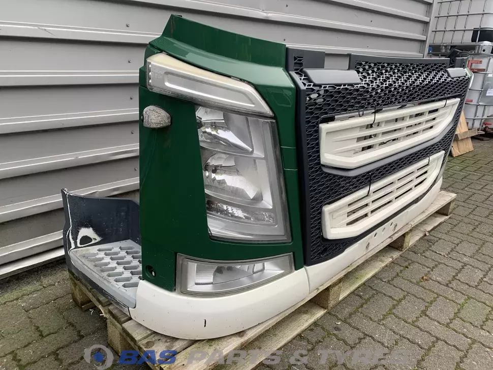 Bumper Volvo FH4 82139942 | BAS Parts & Tyres