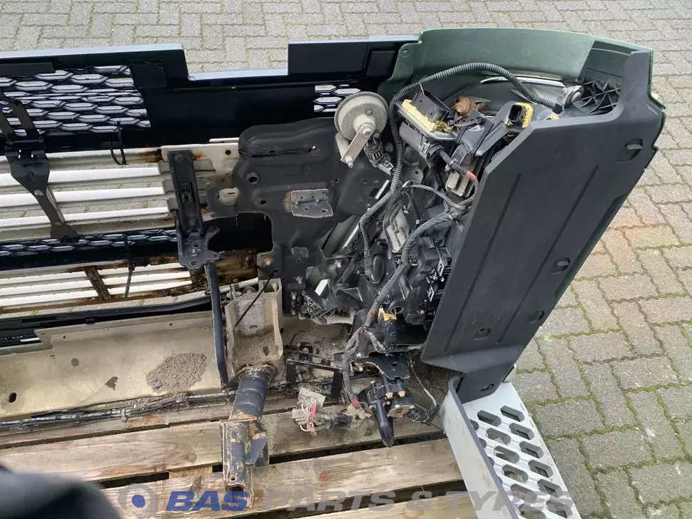 Bumper Volvo FH4 82139942 | BAS Parts & Tyres