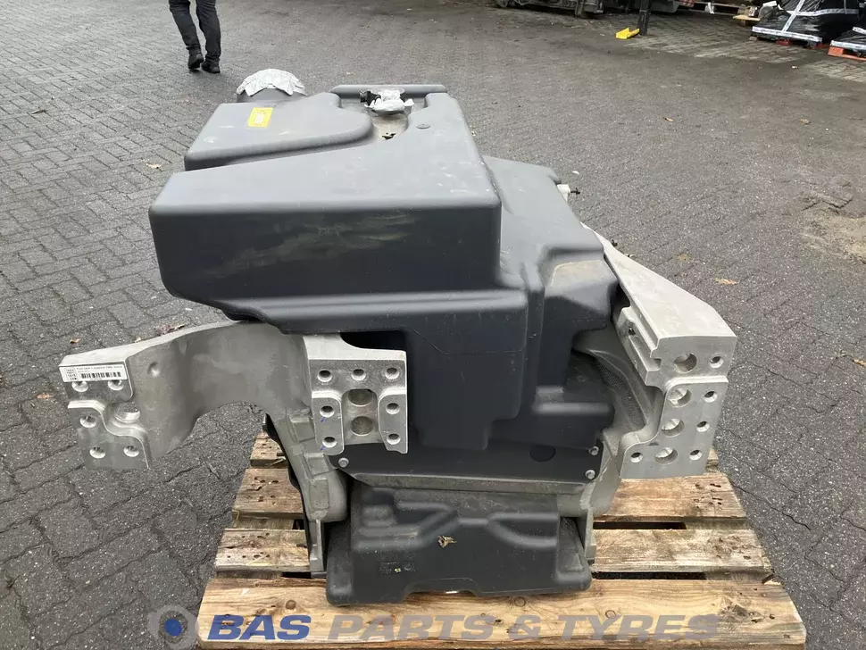 Réservoir carburant Volvo 290 Liter 22951971 | BAS Parts & Tyres