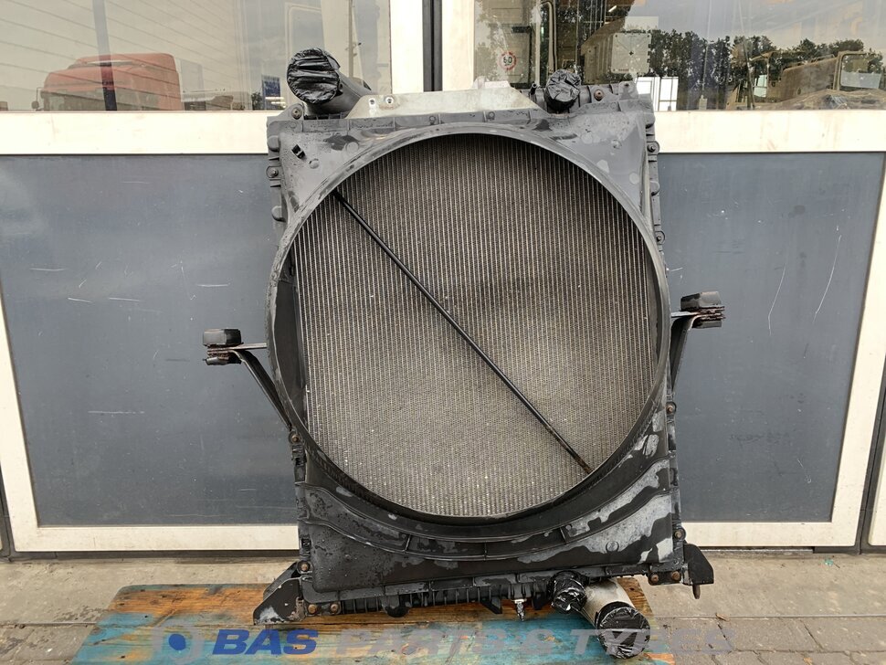 Pakiet chłodzenia Volvo D11C 330 1676631 1676631, 3981637, 3183737 ...