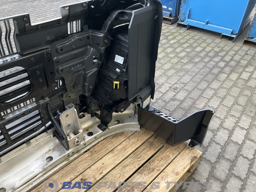 Pare-chocs avant Volvo FH4B 82491840 82491840, 21838427, 22656781 ...