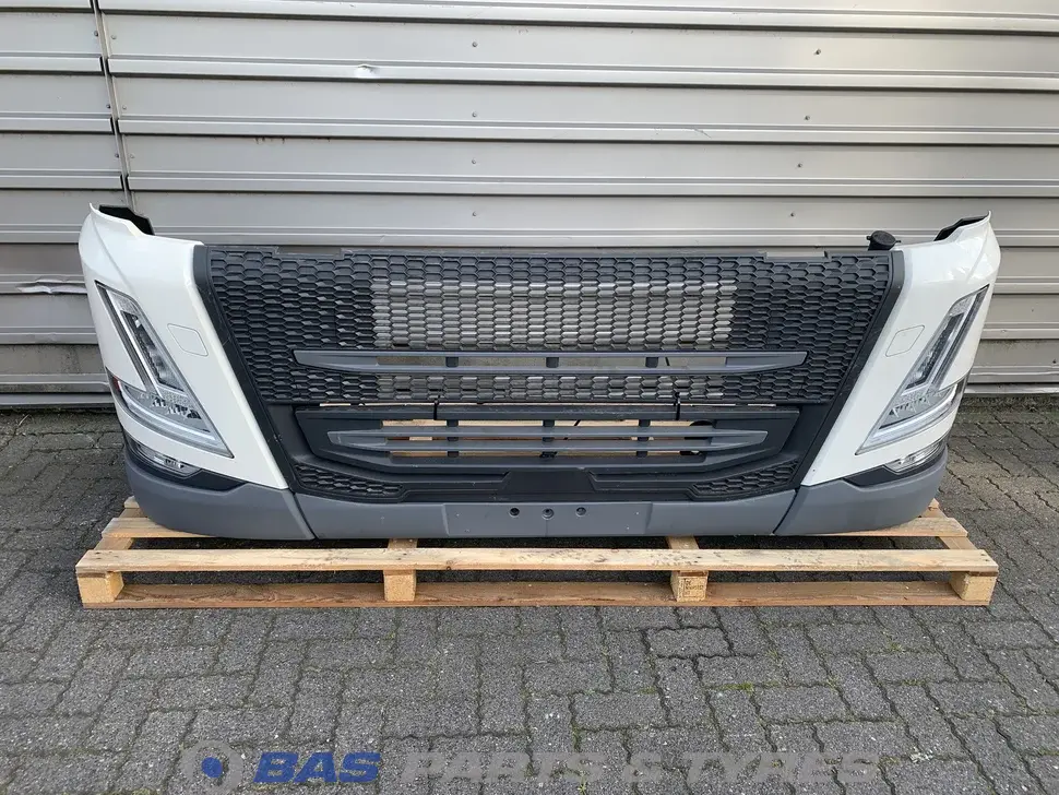 Bumper Volvo FM5 82491840 | BAS Parts & Tyres